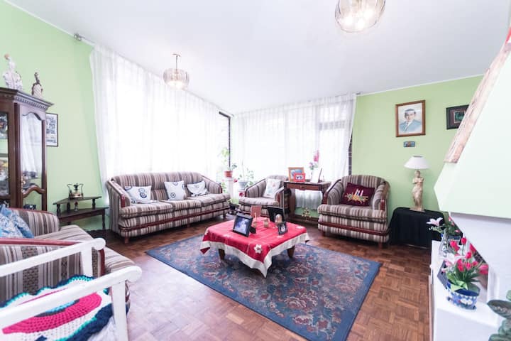 La Casa De La Abuela En Quito. - Quito