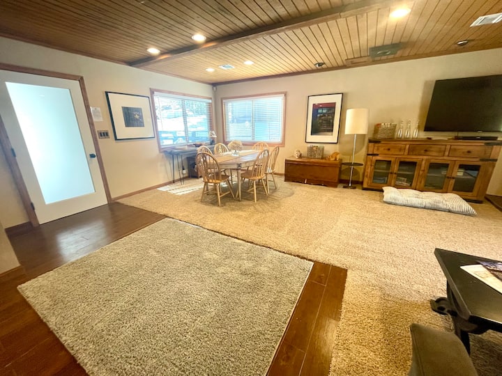 Walk To Summit Resort! +Jacuzzi +Pets! - Big Bear Lake, CA