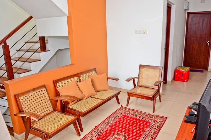 Cosy Corners - Second Floor - Colombo