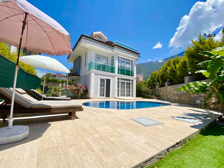 Villa Urartu - Tamamen Müstakil, Merkezi. - Hisarönü