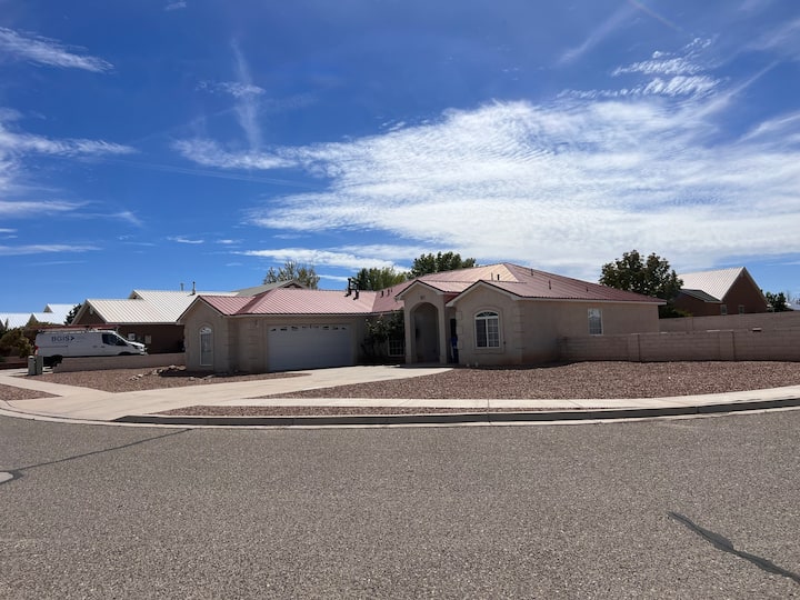 Perfect Family/executive Stay - Los Lunas, NM