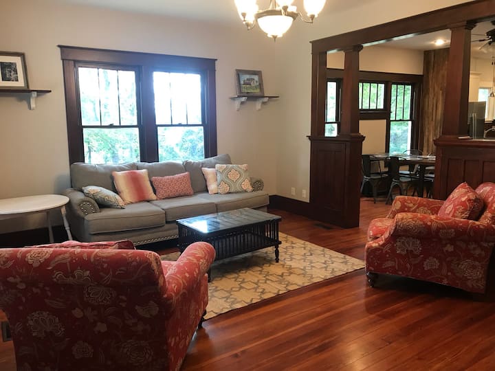 Springhouse Inn  Old Wire Rd Fayetteville 4bd 2b - Fayetteville, AR