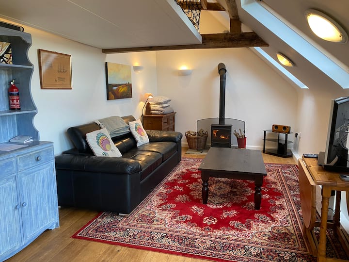 Private Cotswolds Barn Conversion, Nr Painswick - Painswick