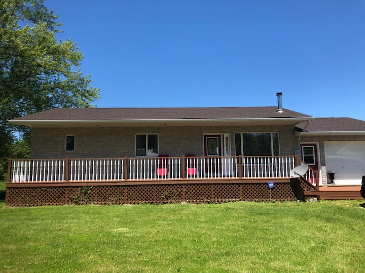 Couples’ Retreat • Full Duplex Near Grotto Airbnb - Bruce Peninsula