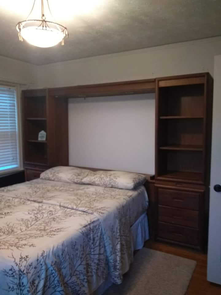 Cozy Private Bedroom-monthly Welcome - Columbus, OH