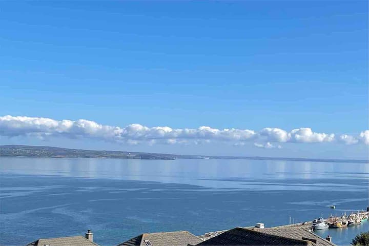 Newlyn Cornwall Panoramic Sea Views (Sleeps 6) - Newlyn