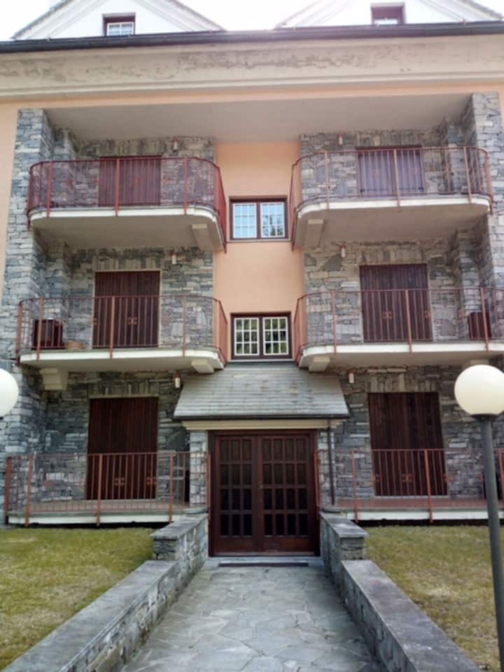 Delizioso Appartamento Affacciato Sulle Montagne - Santa Maria Maggiore