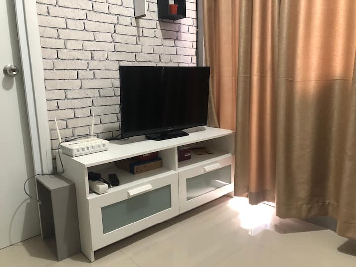 Green Pramuka City | 5g Wifi, Hot Water, Near Mall - Jakarta