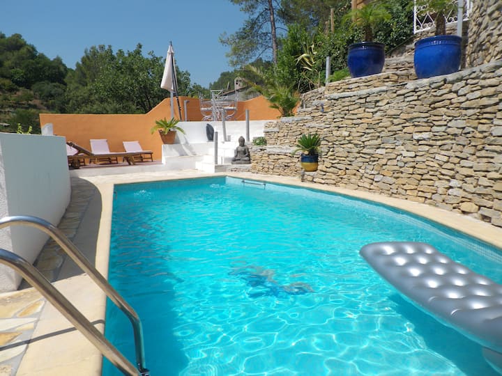 Grande Villa De 3 Appart Séparés, Piscine Chauffée - La Farlède