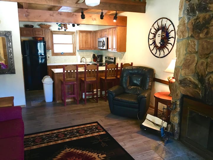 Sweet 2 Bdrm/loft #2 In Tsv Core - Taos Ski Valley, NM