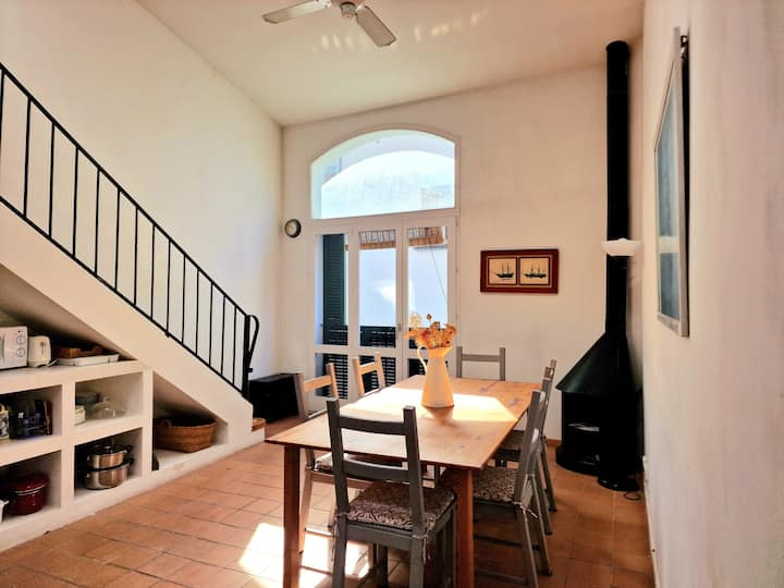 Dúplex Casco Antiguo + Parking - Cadaqués