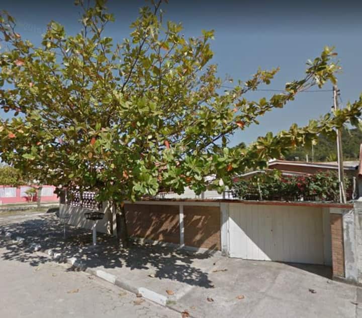 Casa Espaçosa  3 Quartos Para Até 16 Pessoas! - Caraguatatuba