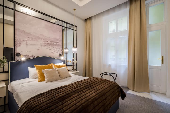 Astoria Boutique Suites - Deluxe Room - Budapest