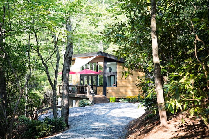 Modern Mnt Home - Hot Tub + Fire Pit  + Luxury 1 - Black Mountain, NC