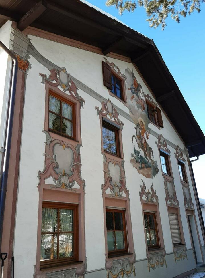 Moderne Ferienwohnung Mit Gemütlichem Charme - Mittenwald