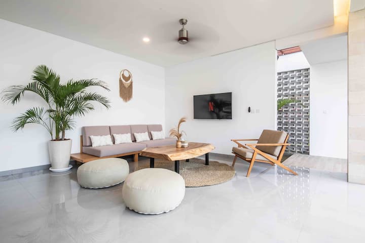 Villa Sienna Center Of Seminyak Airport Pickup Inc - Legian
