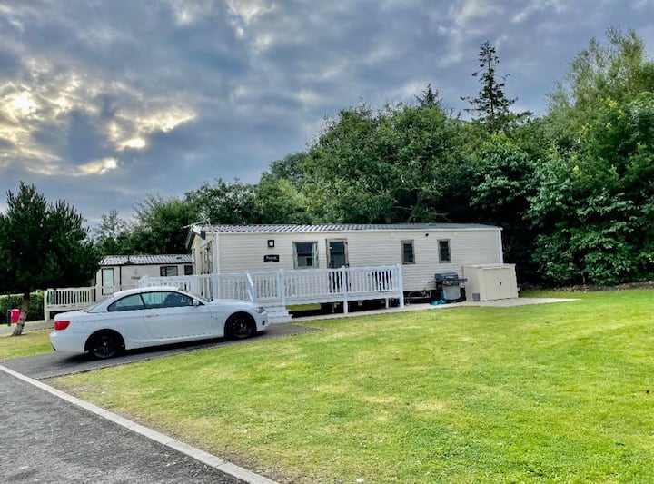 Delightful Prestige Caravan - Northumberland