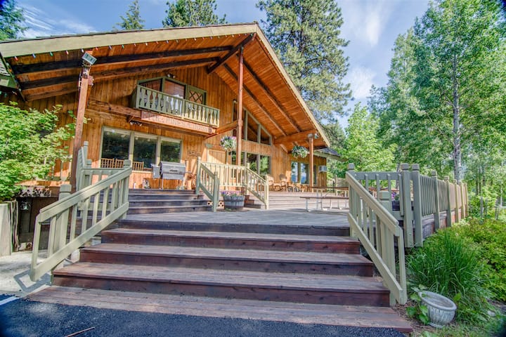 Pines Lodge, Groups Of 8-19, With Hot Tub - Plain, WA