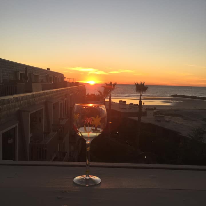 Spectacular Ocean & Harbor Views From Every Room - Oceanside, CA