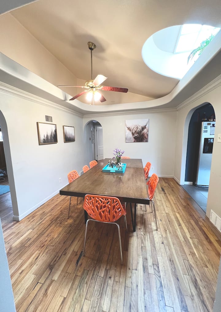 Regis Cottage - Denver, CO