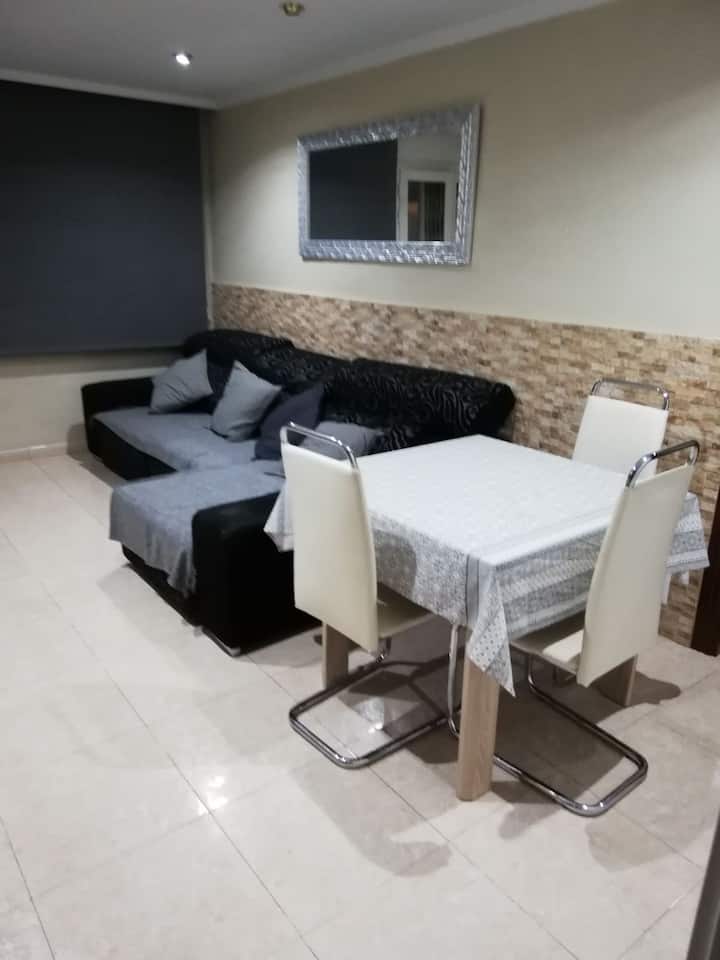 Small And Comfortable Airport Side Double Room - Viladecans