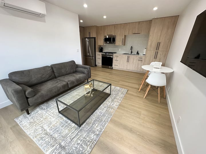 Luxury Modern Private New 1 Bedroom Property - Los Angeles, CA