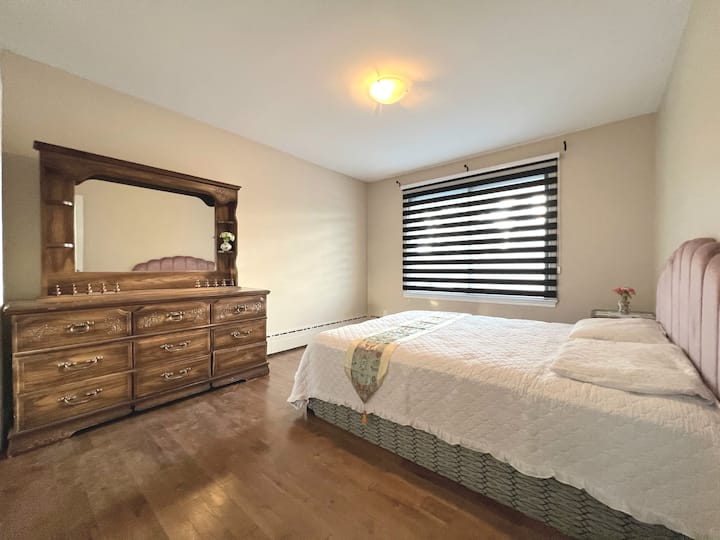 Comfortable Entire Apt In Laval Montreal - Dorval
