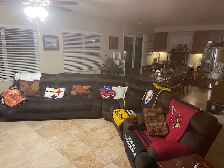 Spacious Room Near Fest. Grounds - Coachella, CA