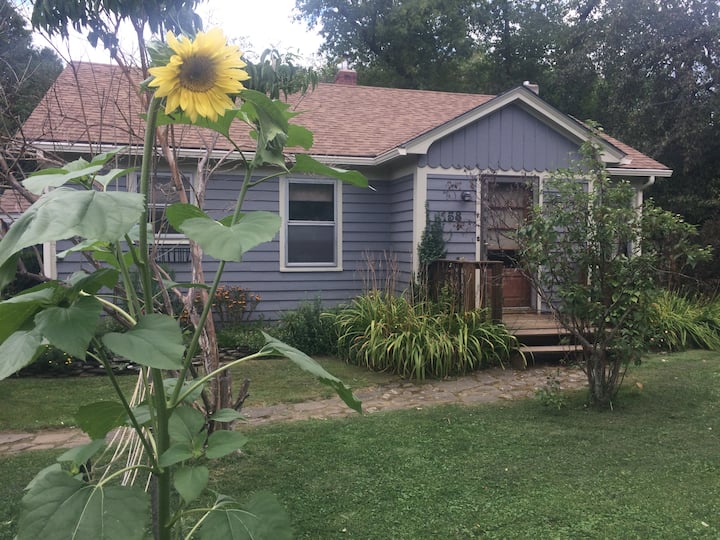 Craftsman Ranch In Richmond, Vt - Camels Hump State Park, Waterbury Village Historic District