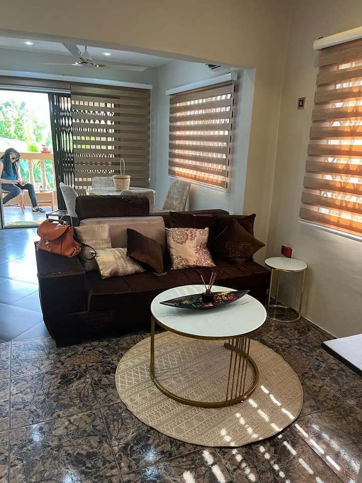 Beautiful 2 Br/2 Baths -5 Mins To  Labadi Beach - Accra
