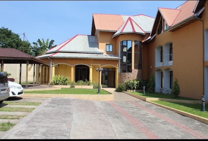 New, Cheap, Clean At Standing House - Kinshasa