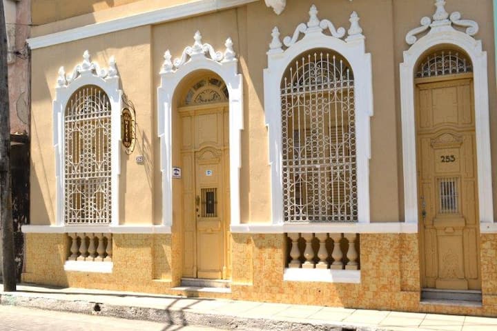 Casa Mercy 1938 - Vivir El Pasado-ii - Cuba