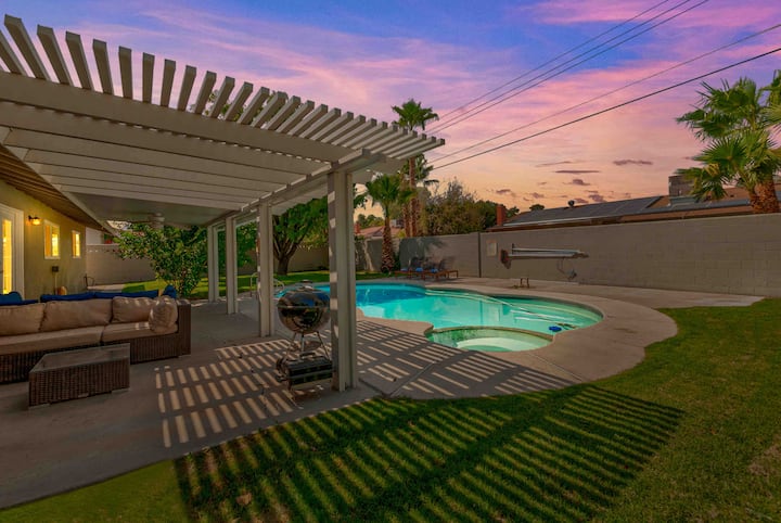 5 Min To The Strip W Game Room! Sleeps 8, Licensed - Las Vegas
