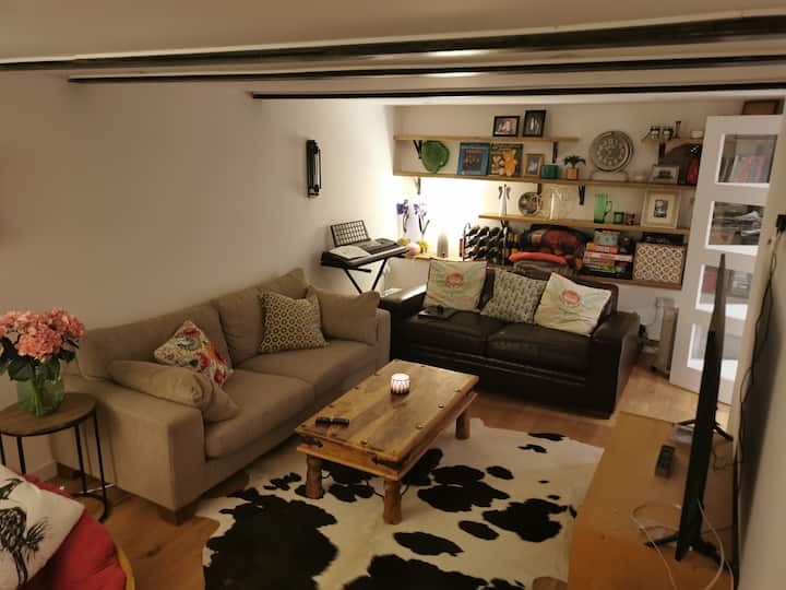 Carmarthen 1930's Town Centre House With Fab Views - Carmarthen