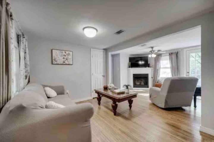 For Sale; Duncan St Retreat. Pets Ok, Uca/hendrix - コンウェー, AR