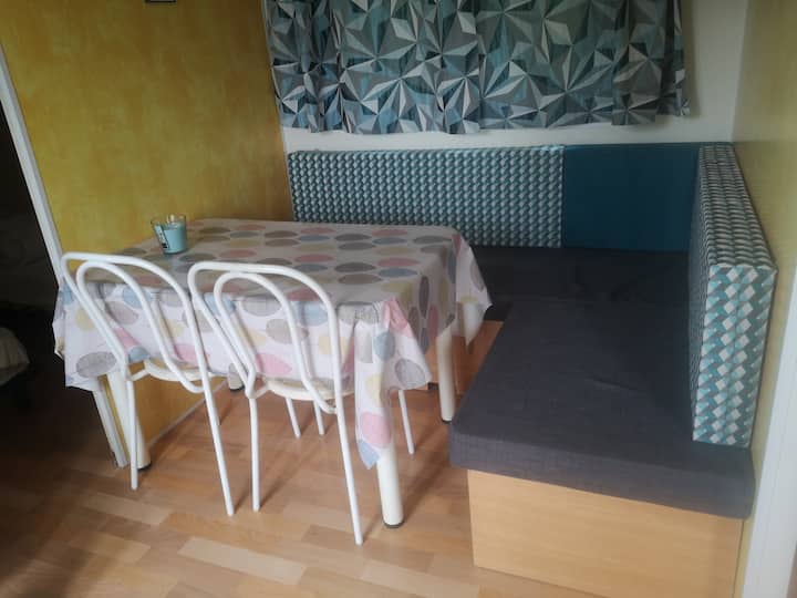 Mobilhome 2 Chambres Au Cœur Dun Terrain Verdoyant - Seine-Maritime