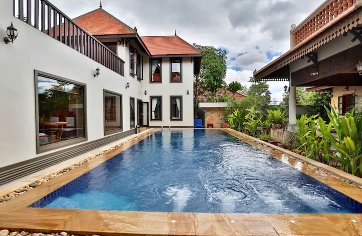 Angkor Diamond Pool Villa/private Villa For Family - Cambodia