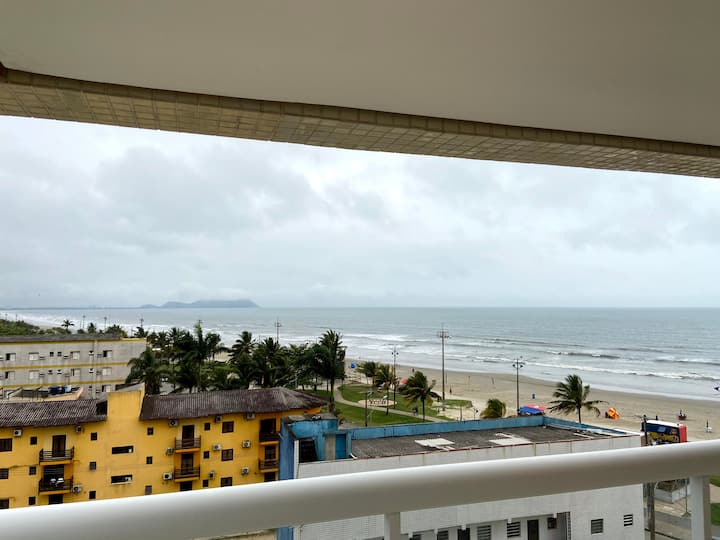Apartment Overlooking The Sea, Pool, Near The Sand - Bertioga