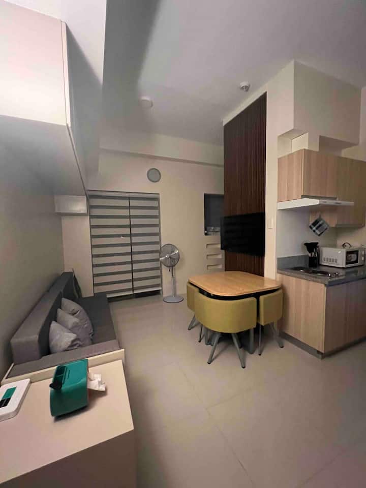 Fully Furnished Studio Condo Near Megaworld Iloilo - Oton