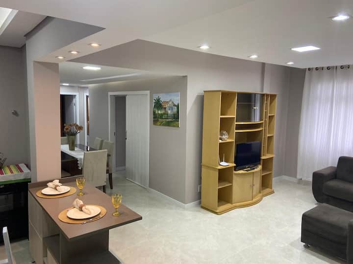 Amplo, Três Quartos, De Frente Para Av. Brasil - Balneário Camboriú