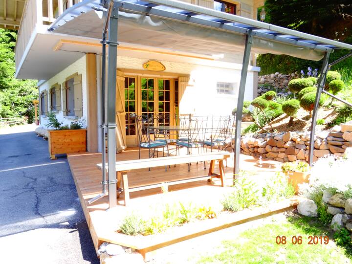 Loue T3 Avec Terrasse Dans Chalet - 4 Couchages - Manigod