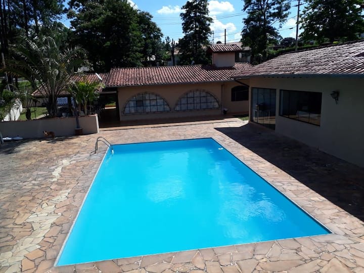 Casa Aconchegante Com Piscina Muito Espaçosa. - Ibiúna