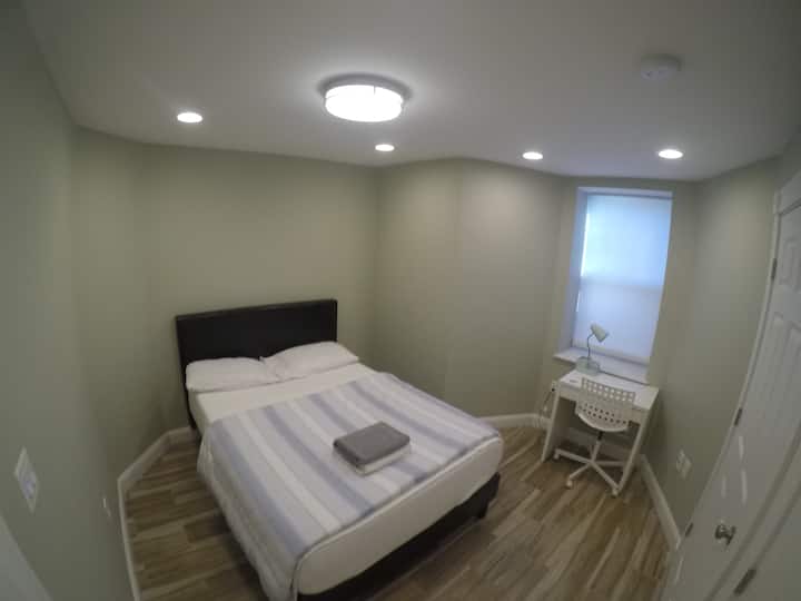 Private Bedroom Walking Distance To Porter Sq F1 - Cambridge, MA