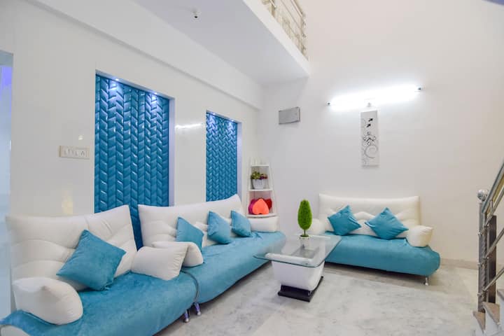 Dove Cottage Penthouse - Udaipur