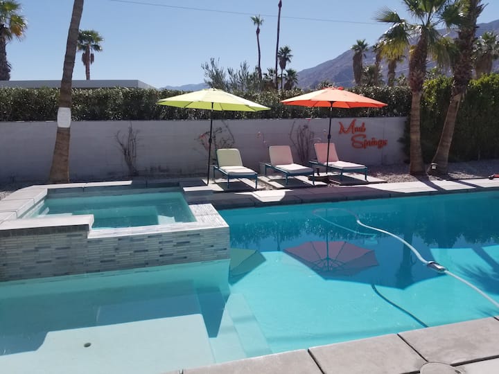 Charming San Rafael Entire House
Hot Tub-pool-wifi - Palm Springs, CA