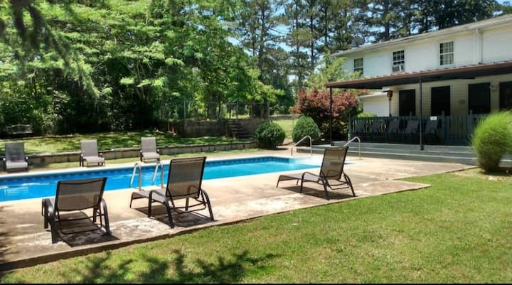 World Cup Atlanta,pool, 14 Beds, 6bedrms , 4 Baths - Douglasville, GA