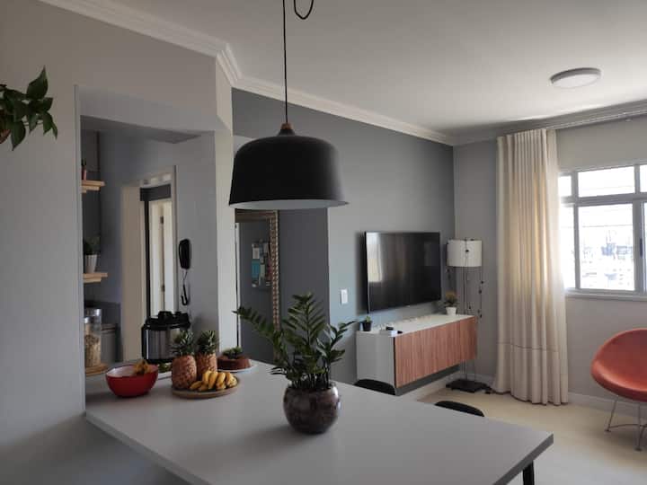 Apartamento Completo Com Excelente Localização - Curitiba