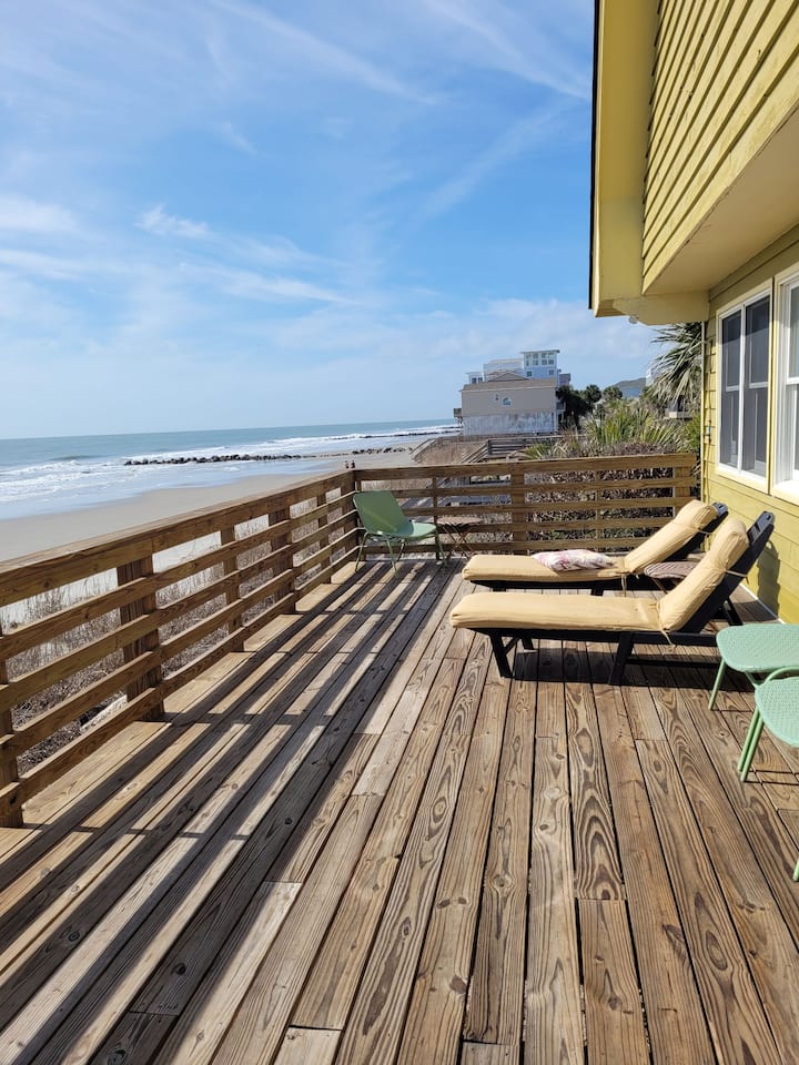 Top 10 Beachfront Airbnb Vacation Rentals In Folly Beach, South ...