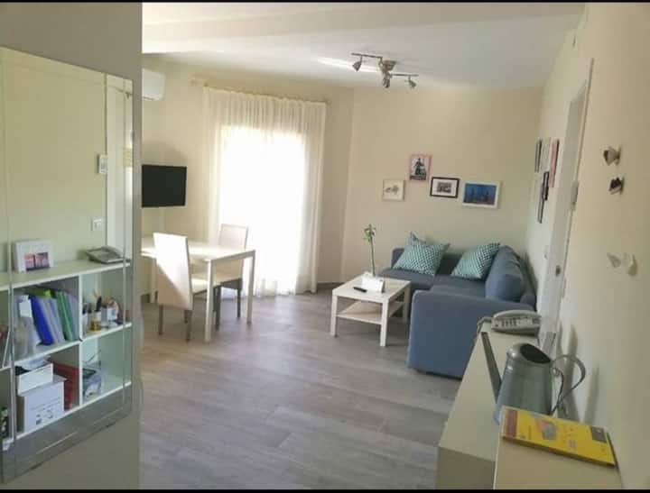 Apartamento Cerca De La Playa. Económico. - Cádiz