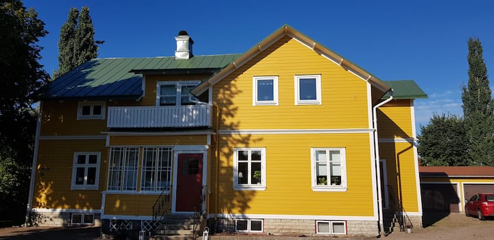 Charming And Cosy Studio, Access To Large Garden - Skara